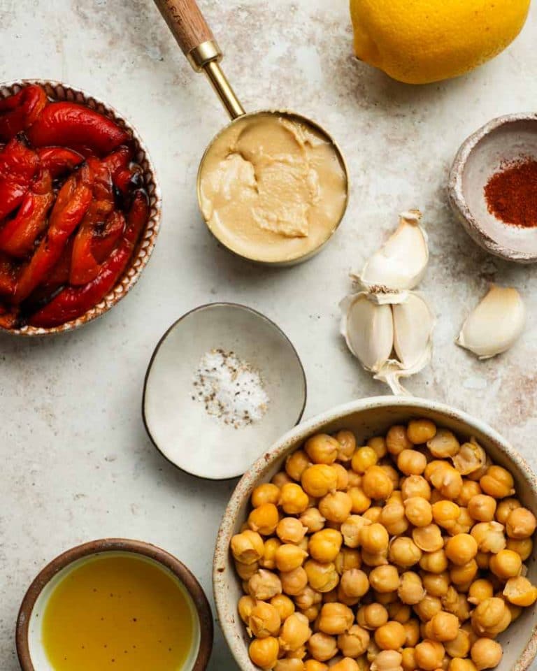 Spicy Roasted Red Pepper Hummus | Lindsey Eats