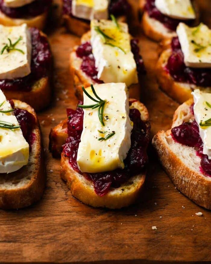 Cranberry Brie Bites | Lindsey Eats